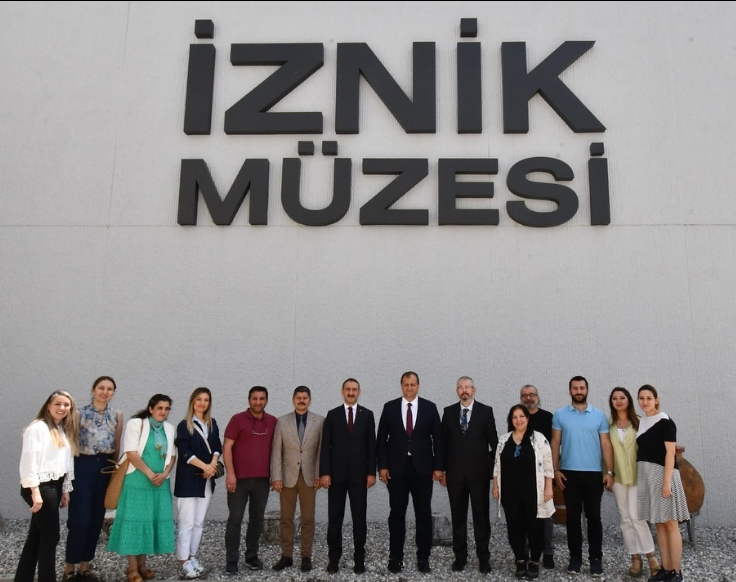 İZNİK MYO MİMARİ RESTORASYON PROGRAMI ÖĞRENCİLERİNDEN “MOZAİK – FRESK ... İZNİK MYO MİMARİ RESTORASYON PROGRAMI ÖĞRENCİLERİNDEN “MOZAİK – FRESK ...